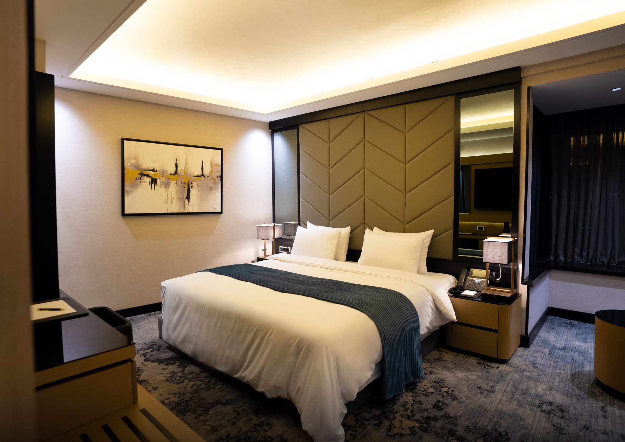 The V Hotel